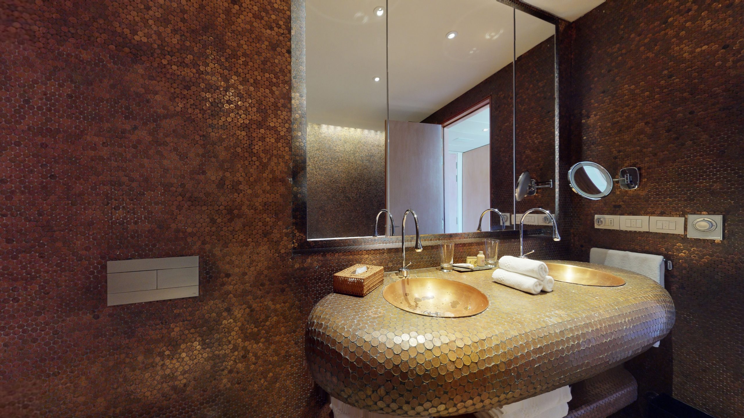 VIK Habitaciones | VICKY MONEY